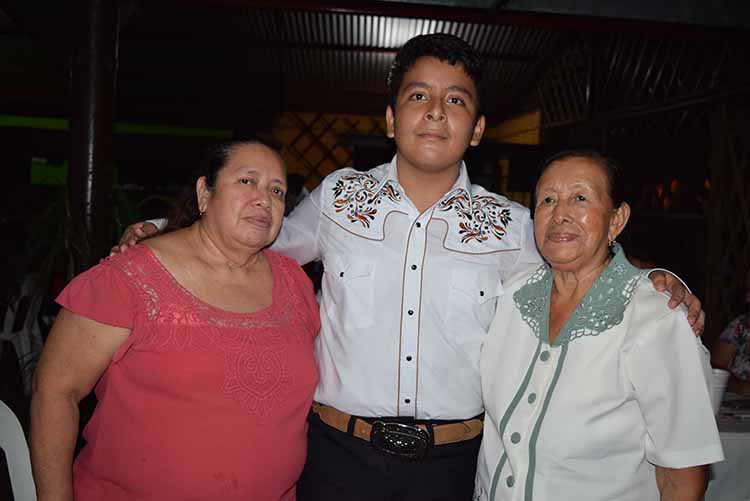 Cumpleaños - Periódico El Orbe.