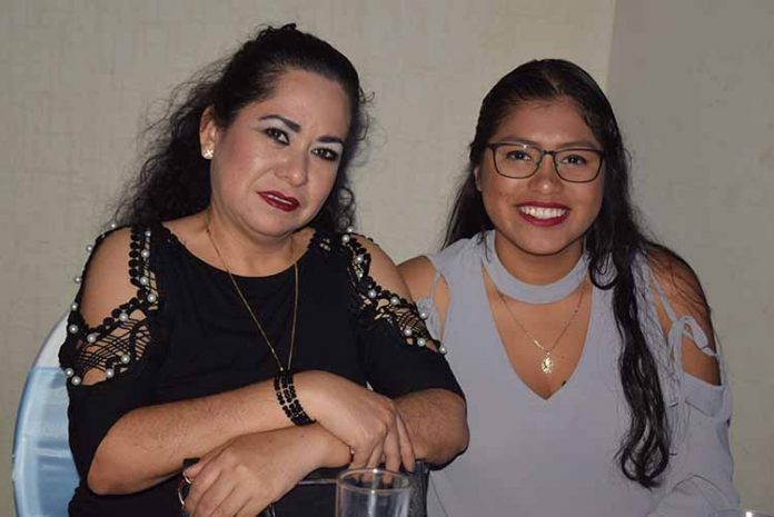 Los 15 de Karla - Periódico El Orbe.