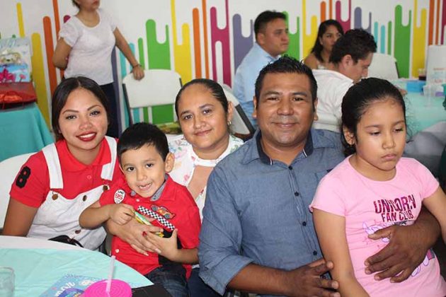 Fiesta de Cumpleaños | Periódico El Orbe