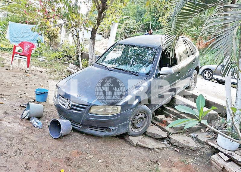 Manejaba Ebrio y se Metió a Patio Ajeno - Periódico El Orbe. Manejaba Ebrio y se Metió a Patio Ajeno - Periódico El Orbe.