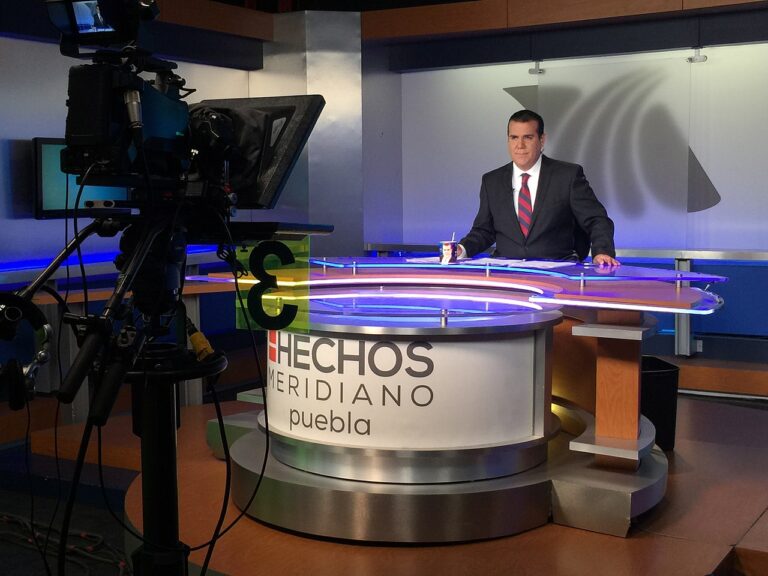 Azteca Renueva su Programación - Periódico El Orbe.