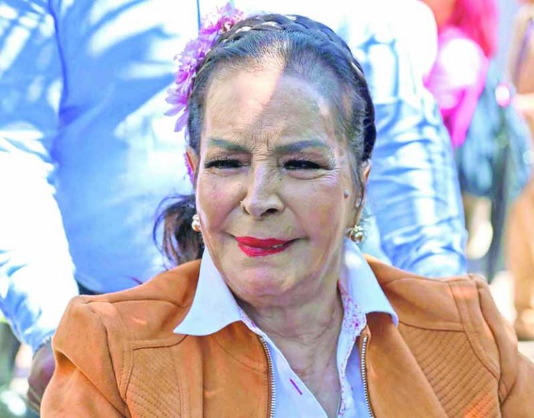 Elsa Aguirre Reaparece con Oxígeno; Estrena Perfil en Redes Sociales ...